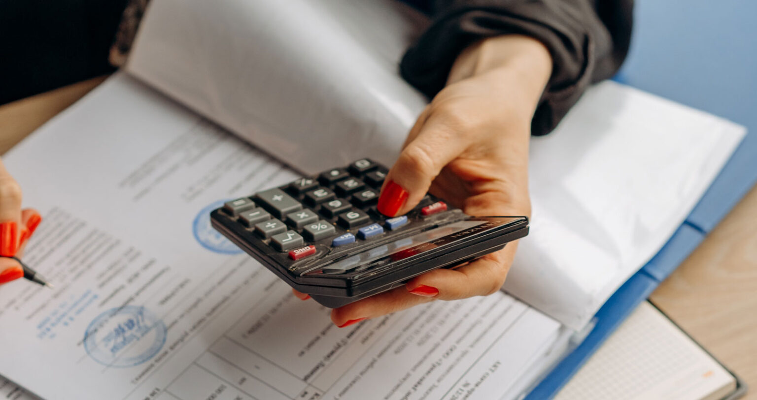 What Is MRO Procurement? + How to Optimize MRO Spending